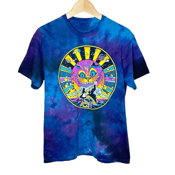 Liquid Blue | Shirts | Liquid Blue Alice In Wonderland Trippy Mushroom ...